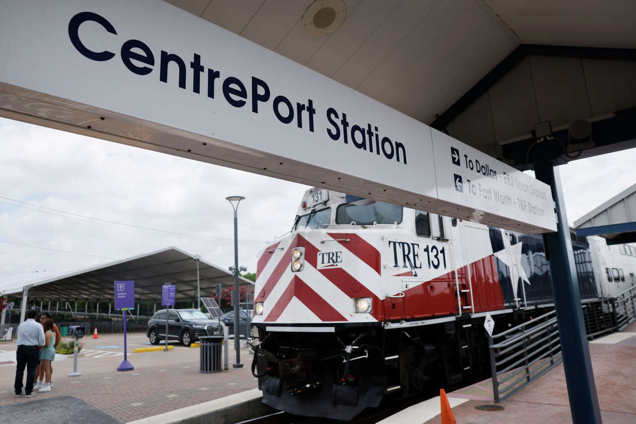 How to get to Dallas Stadium for the World Cup games using public ...