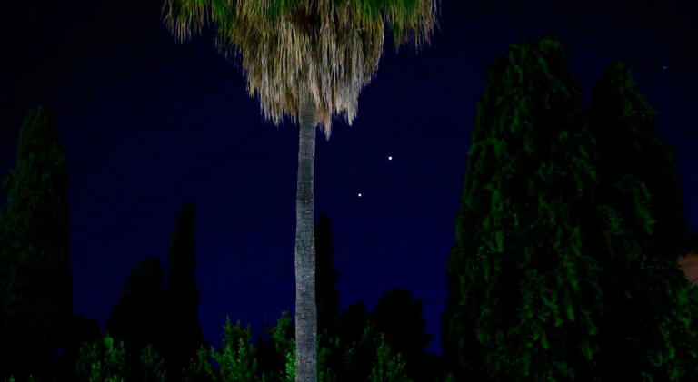 Il "bacio celeste" tra Giove e Venere, lo spettacolo visibile a occhio ...