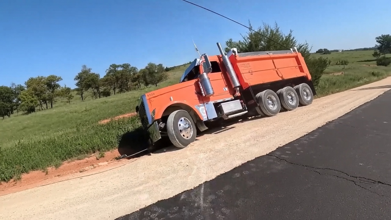 Asphalt truck recovery