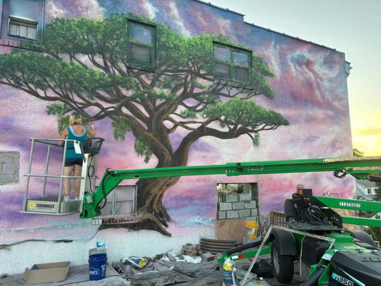 New mural comes to JC Sugar Lips