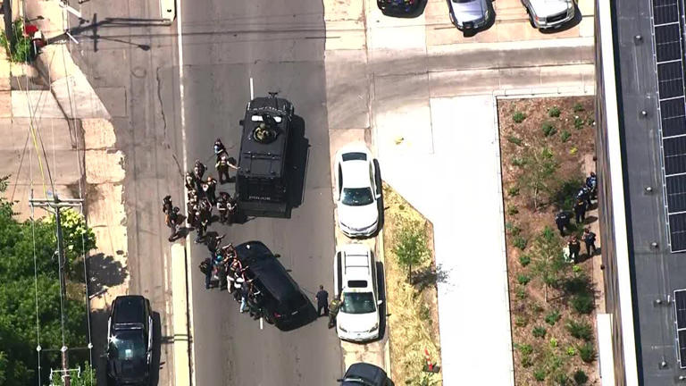 Minneapolis standoff: Suspect in custody after hours-long SWAT response