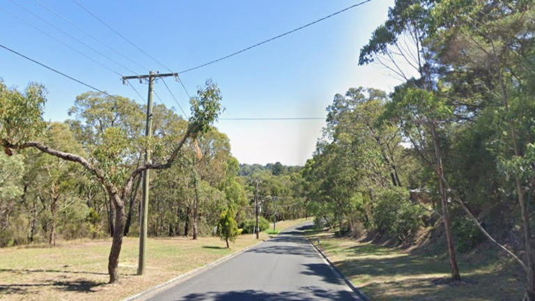 Man found dead with burns in parkland