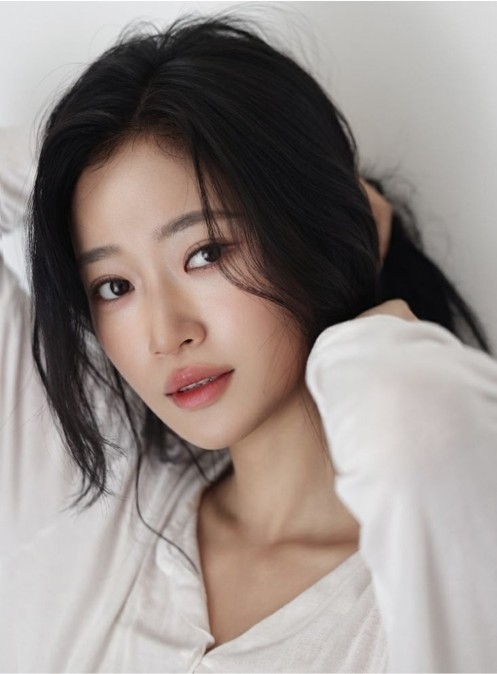 'Buam-dong Avengers'·'Be My Guest' Song Chae-yoon signs exclusive ...