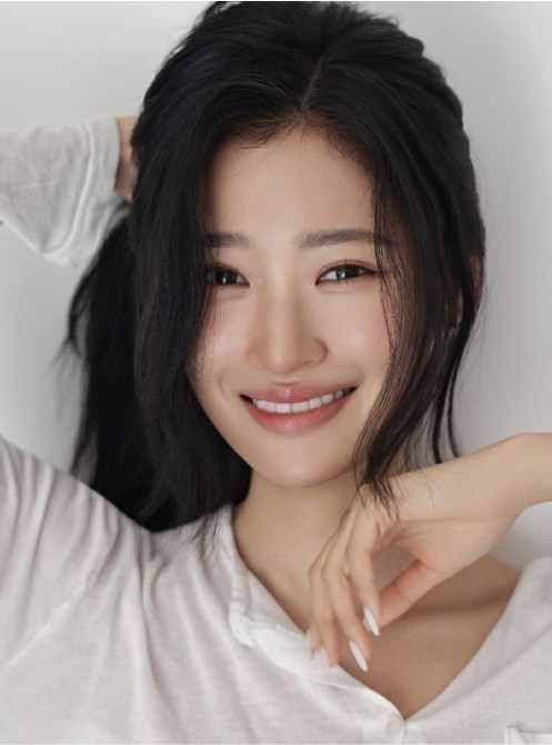 'Buam-dong Avengers'·'Be My Guest' Song Chae-yoon signs exclusive ...