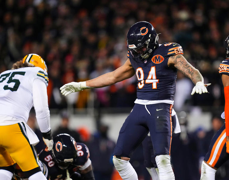 Chicago Bears poll of the day: Can Austin Booker get 10 sacks?