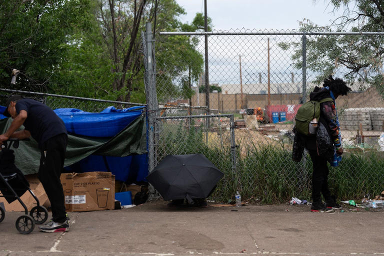 Public drug use on high-traffic south Minneapolis sidewalk sparks ...