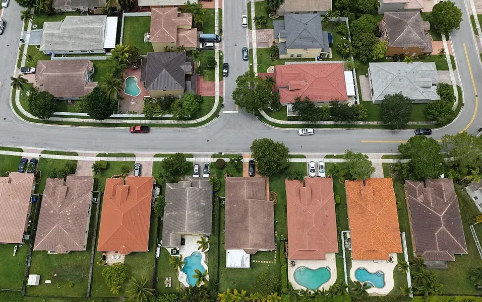 May home sales jump 3.2% as luxury market outperforms