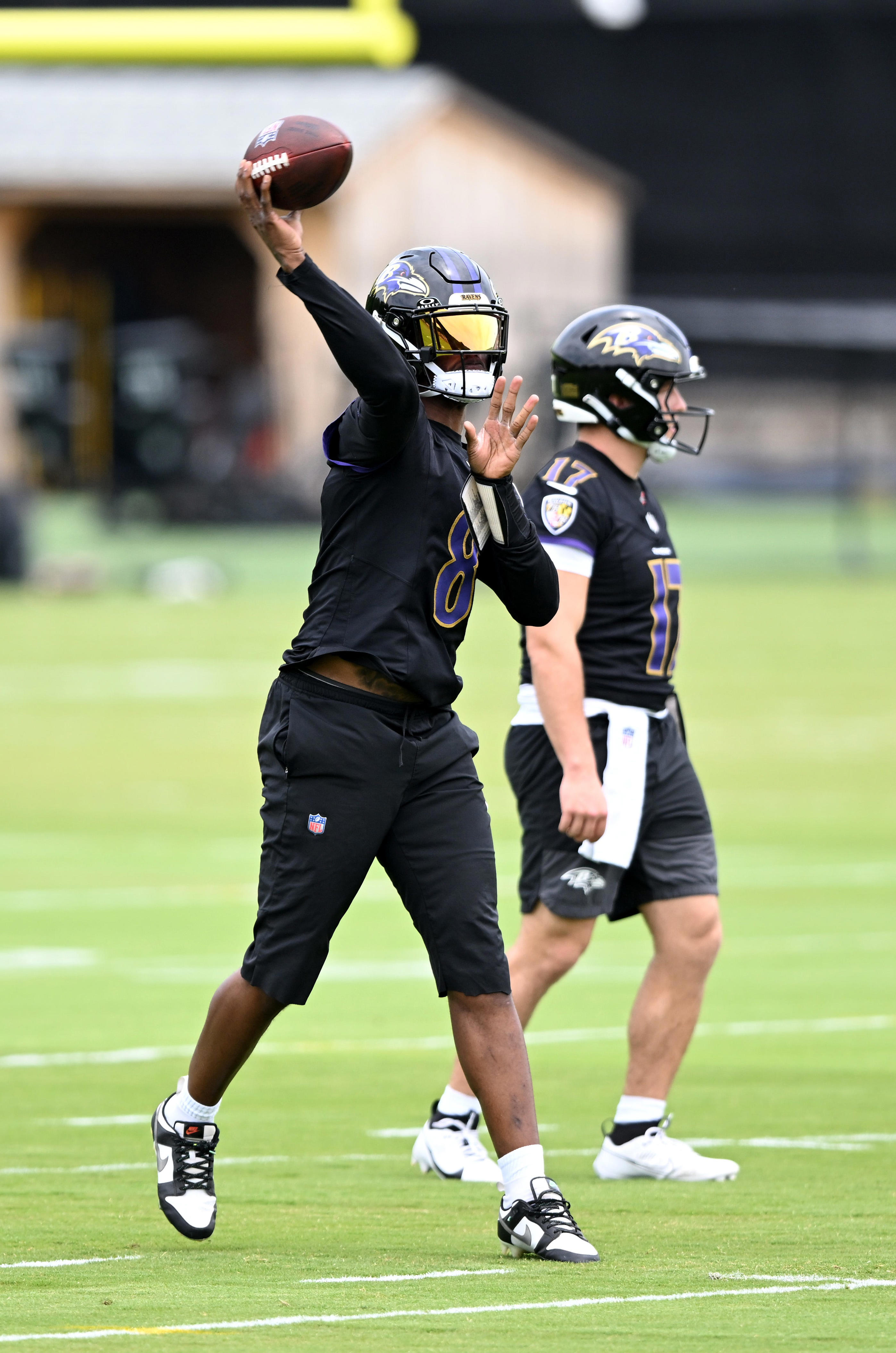 Watch: Lamar Jackson and Elijah Sarratt flash early deep-ball chemistry