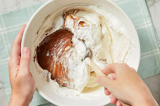 Easy s’mores chocolate mousse