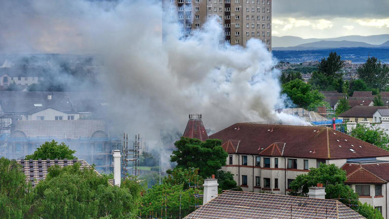 Fire breaks out at Edinburgh flats as public asked to avoid area