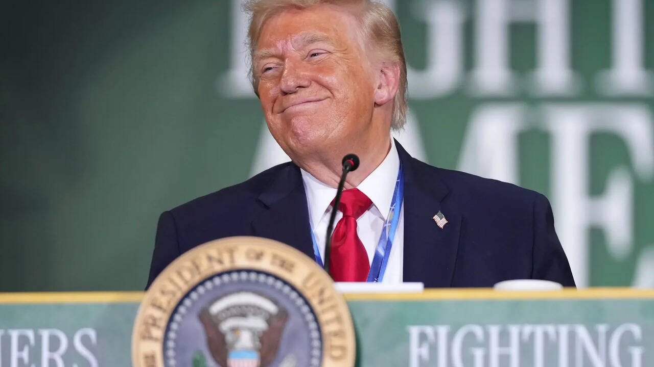 Trump administration warns over 500 hospitals on price transparency ...