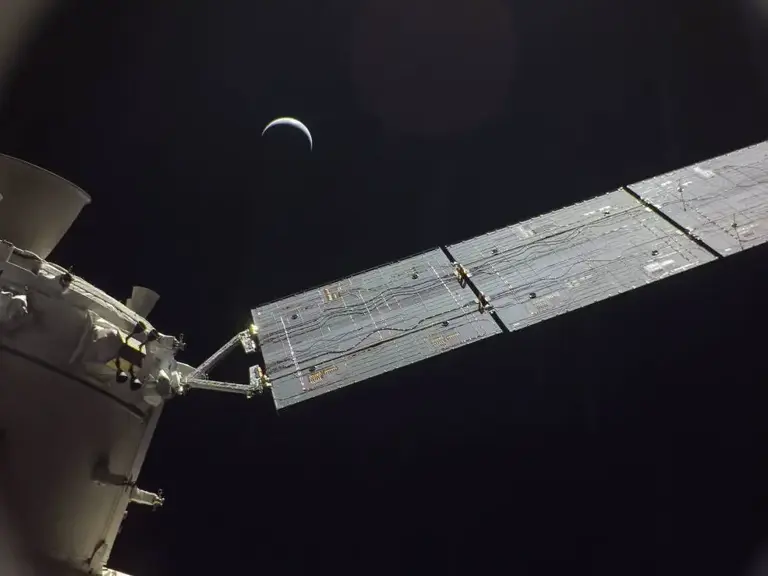 NASA announces the crew of Artemis 3, four astronauts who will 'take ...