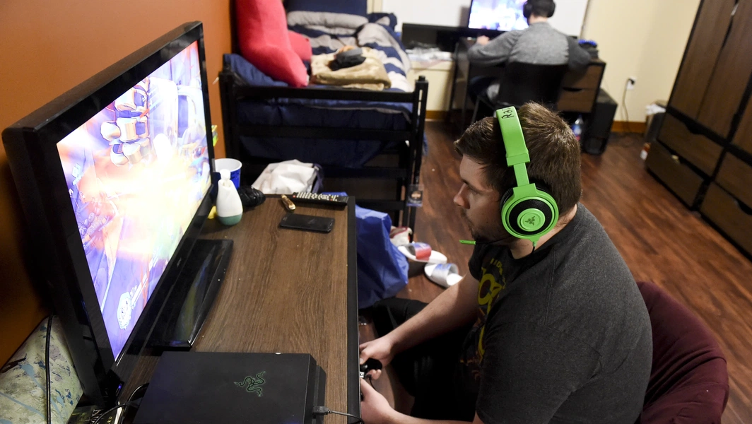 Older fans drive entertainment sales as gamer age rises