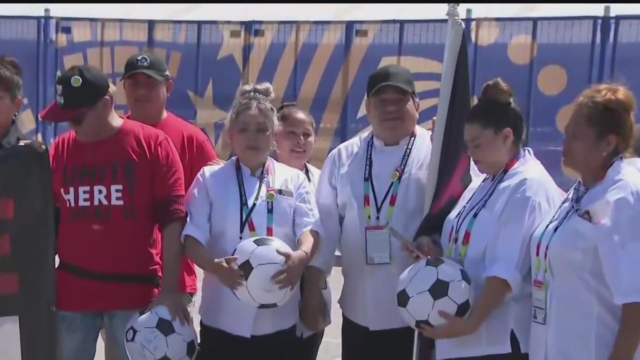 SoFi Stadium workers reach deal, averting World Cup strike
