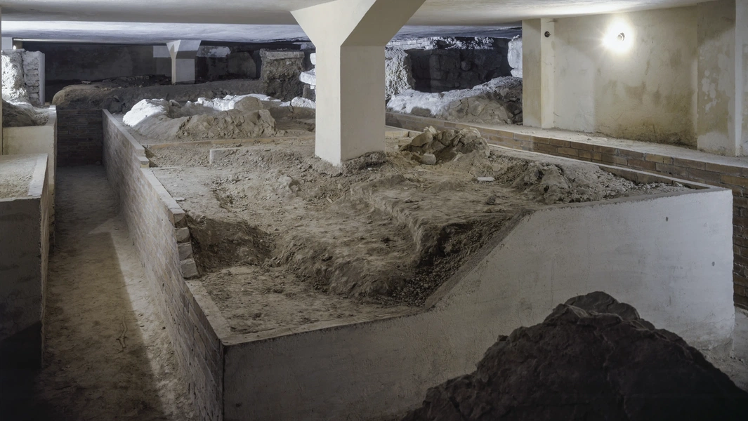 Tracing sacred layers in medieval churches