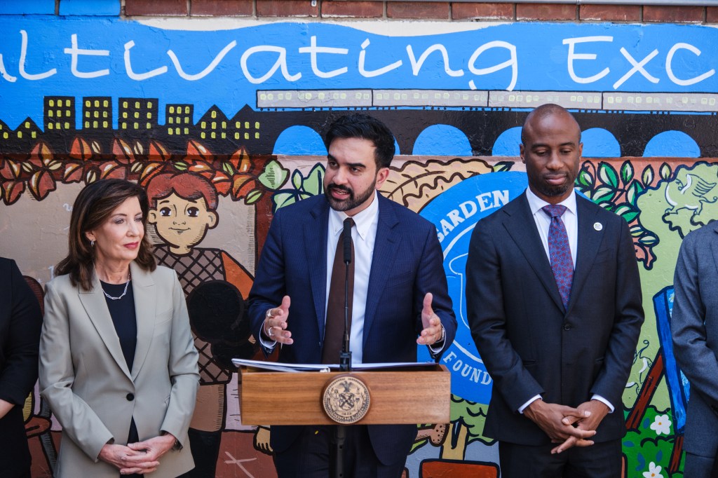 NYC taxpayers could be on the hook for $21M teacher bonuses under ...