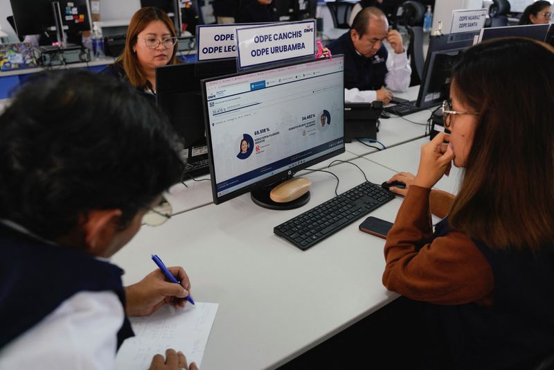 Peru election remains on knife edge between Fujimori and Sanchez