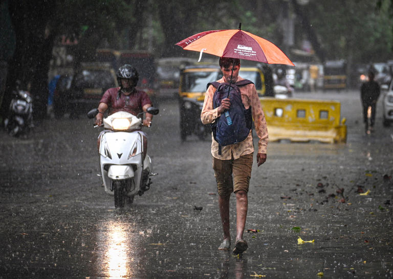 Monsoon on a brisk walk instead of a sprint: These areas on rain alert ...