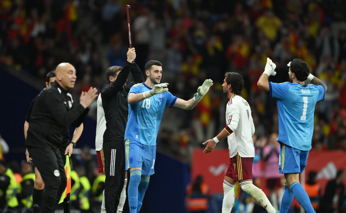 FIFA World Cup roster rules: Explaining the substitution limit and ...