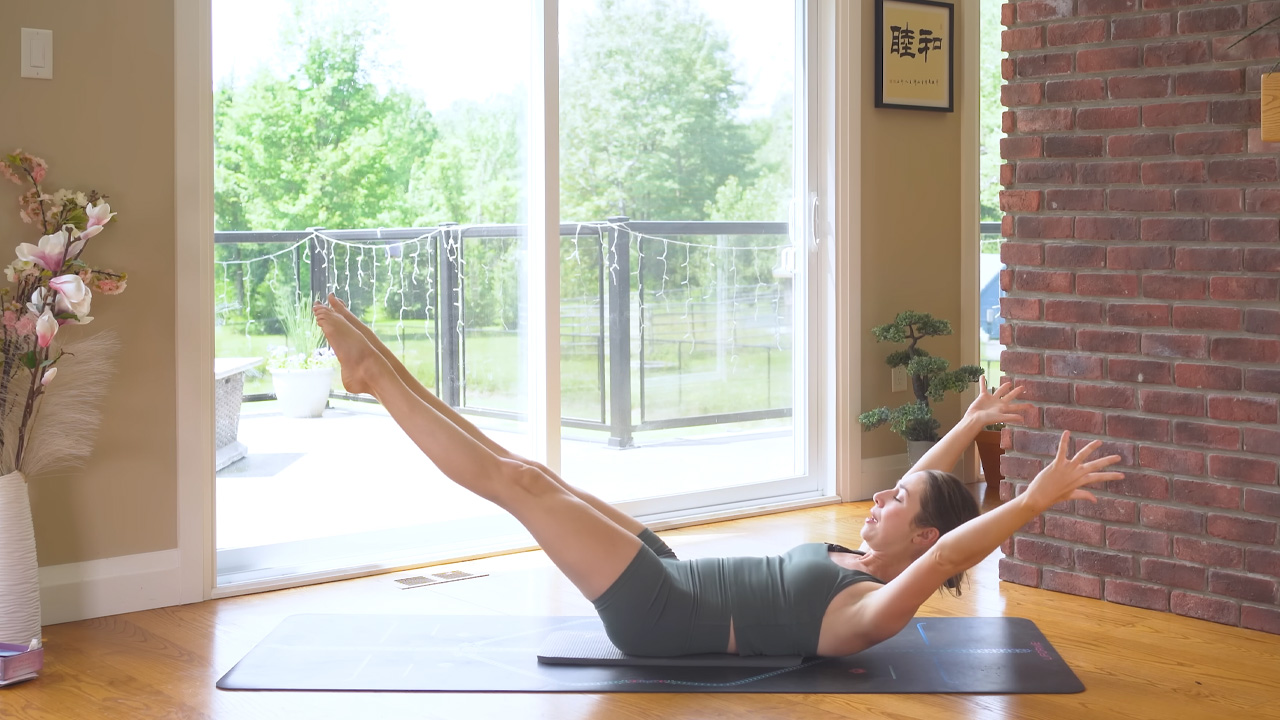 Simple daily exercises to correct your slouching posture