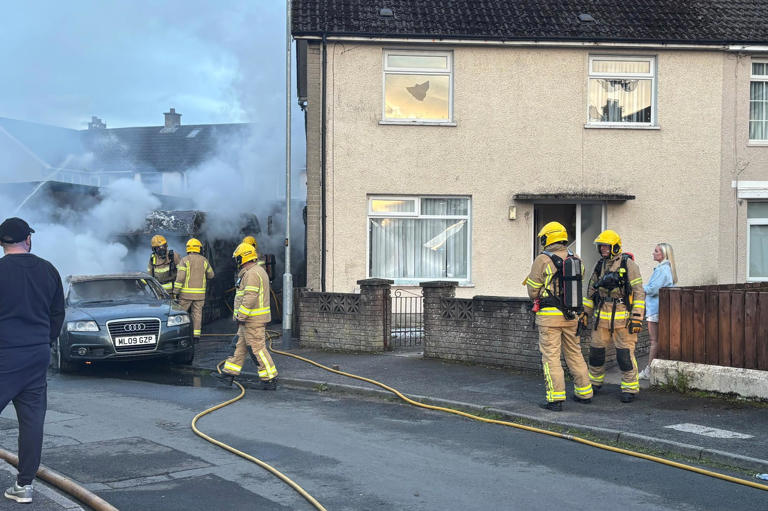 Belfast homes on fire and police car set alight in Portadown: Deputy ...