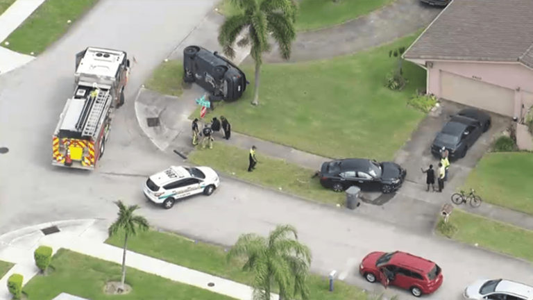 4 people flee scene after rollover crash in West Park, BSO says