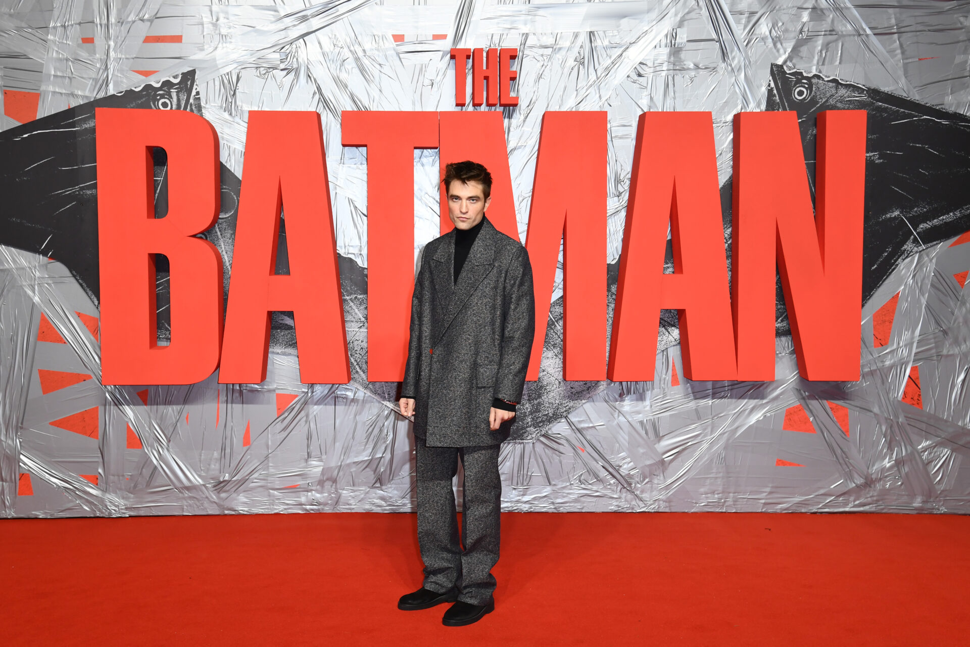 A body unsuitable for Batman? Robert Pattinson defends himself against ...