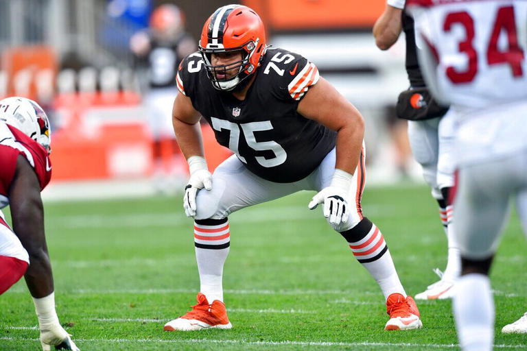 Former Wolf Pack OL Joel Bitonio retires from NFL after 12 seasons