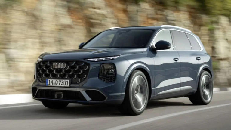 2026 Audi Q7 unveiled with new design, triple screens, hybrid V6 diesel ...