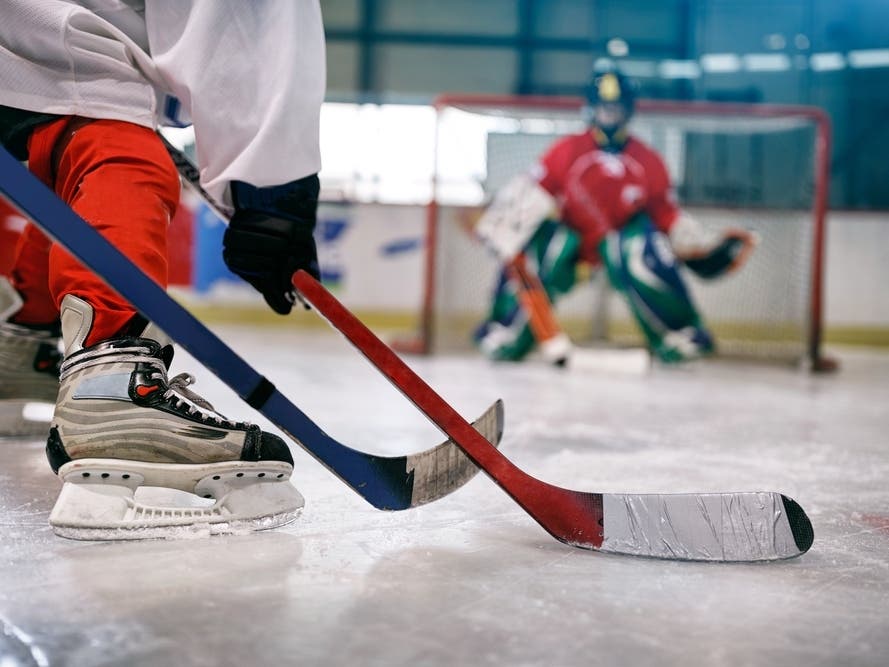 Kinnelon teen signs with North America's top junior hockey league