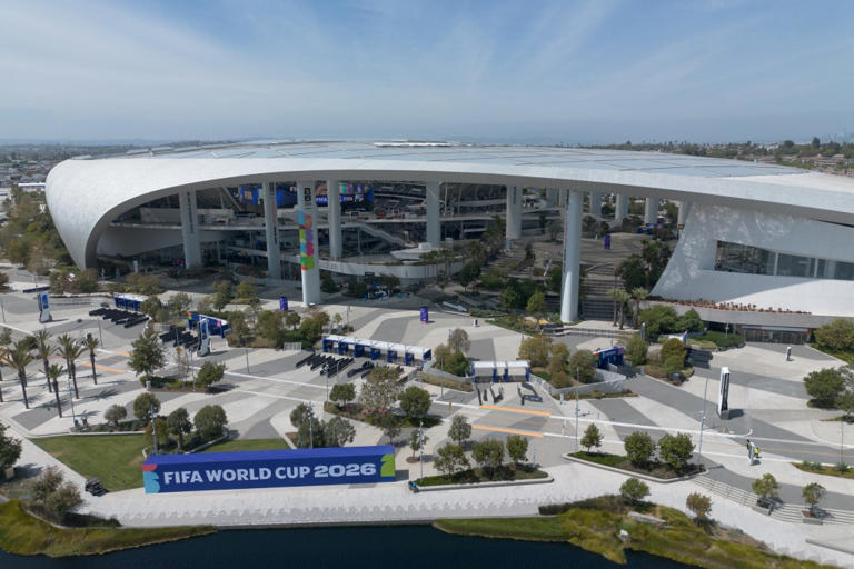 SoFi Stadium workers issue stunning strike decision just days before ...