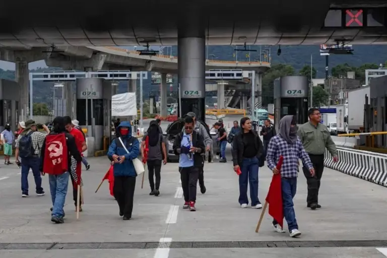 CNTE anuncia movilización hacia el Estadio Ciudad de México previo al ...