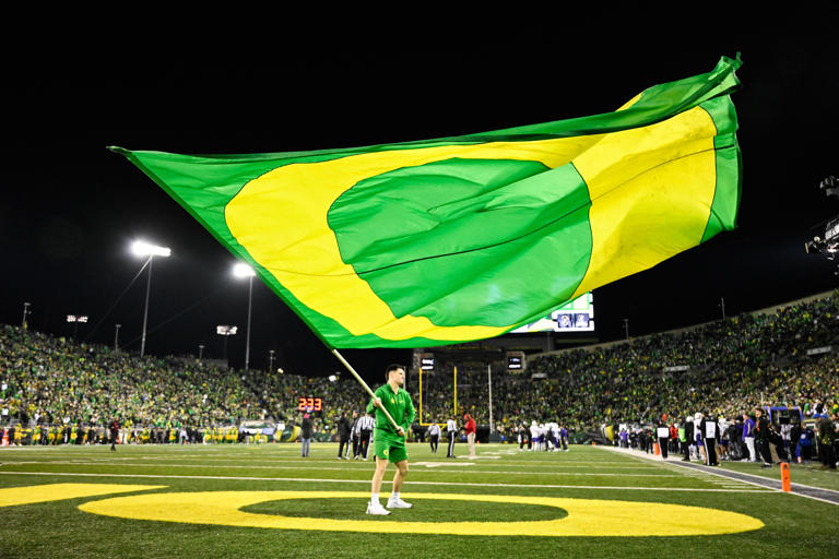 Oregon Ducks football TV time slot predictions