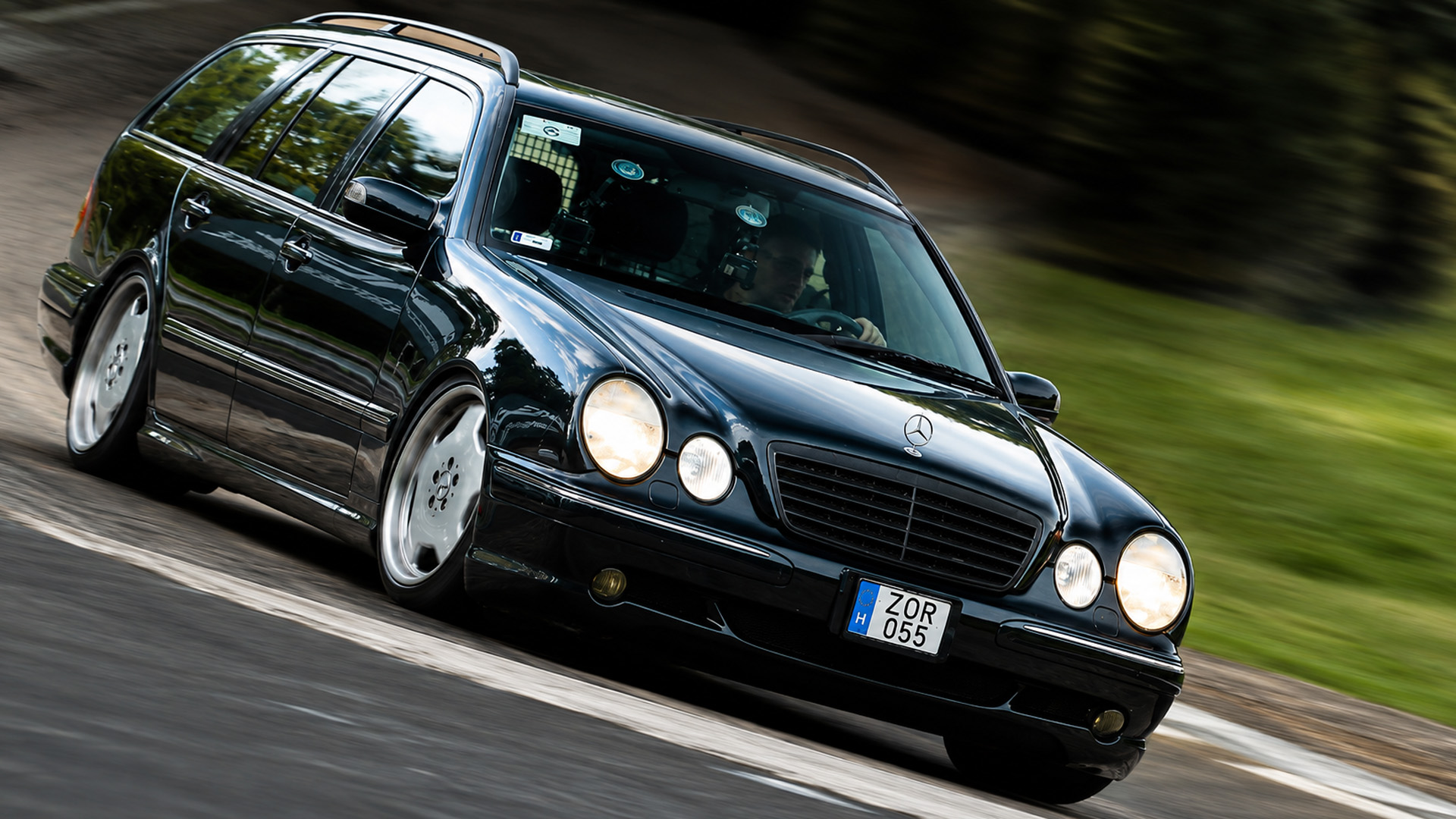 Restored E55 AMG faces a tough Nürburgring run