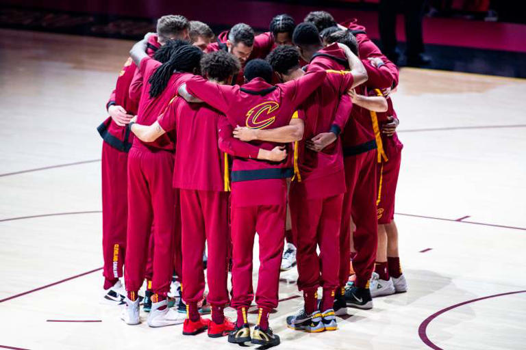 Cavaliers look to trade veteran piece in roster changing move: Report