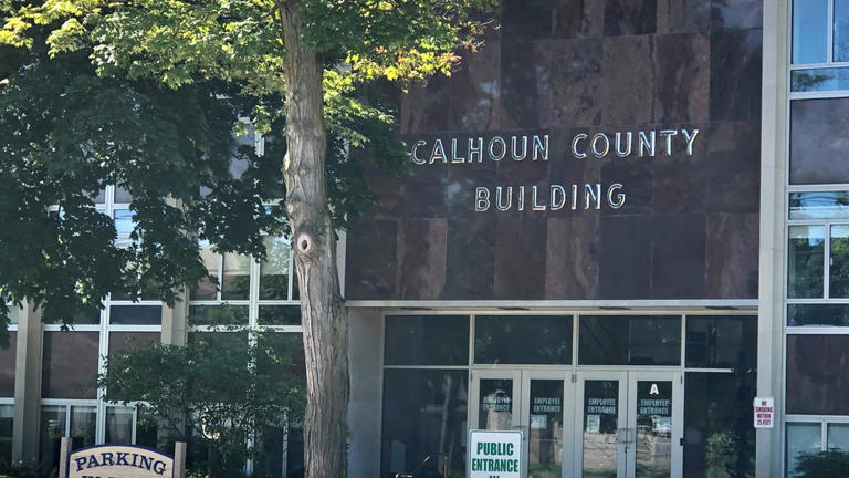 Calhoun County dispatch says AI system helping keep 911 lines focused ...
