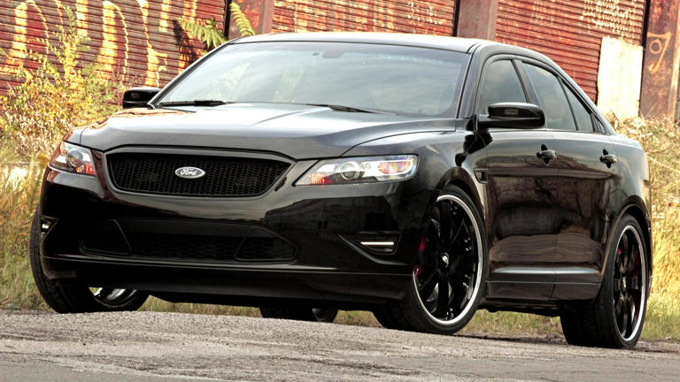 Colorado deputies stopped a 130-mph Ford disguised as a cop car