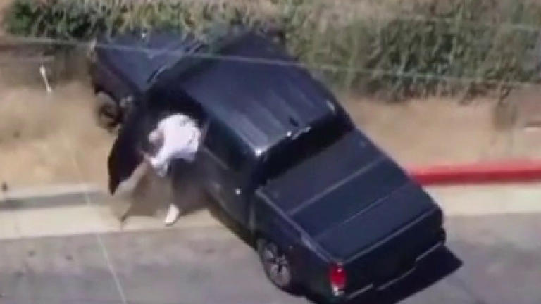 Police chase ends in apparent shootout near Boyle Heights