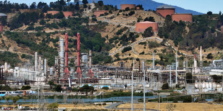 Oil prices are defying a worst-case energy crisis — but workarounds won ...