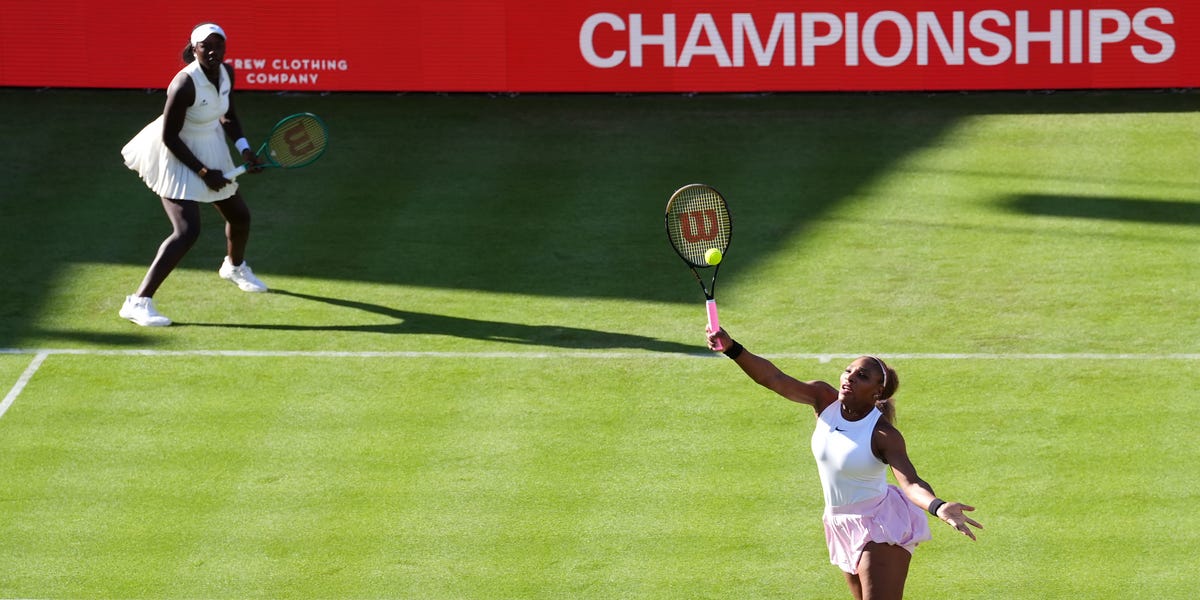 Serena Williams plays her first professional tennis match in nearly 4 years