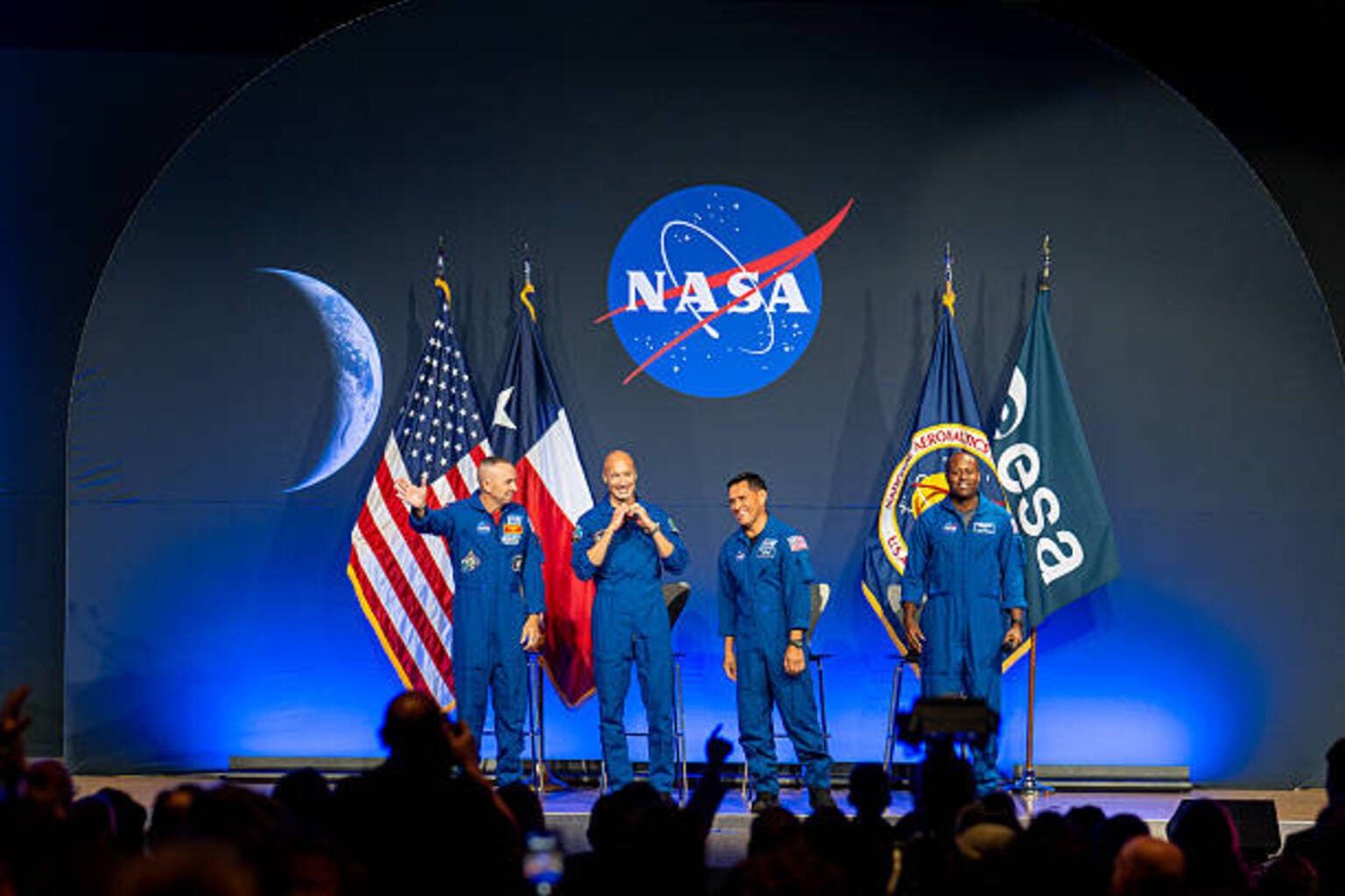 NASA names Artemis III crew for key SpaceX, Blue Origin lander test