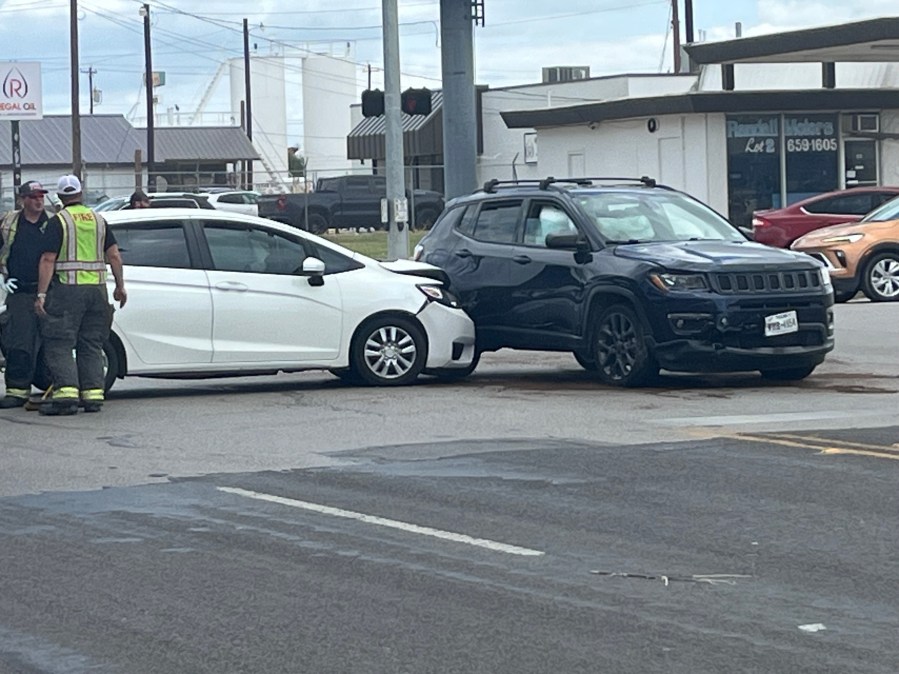 1 taken to hospital after rush hour crash on Pulliam Street