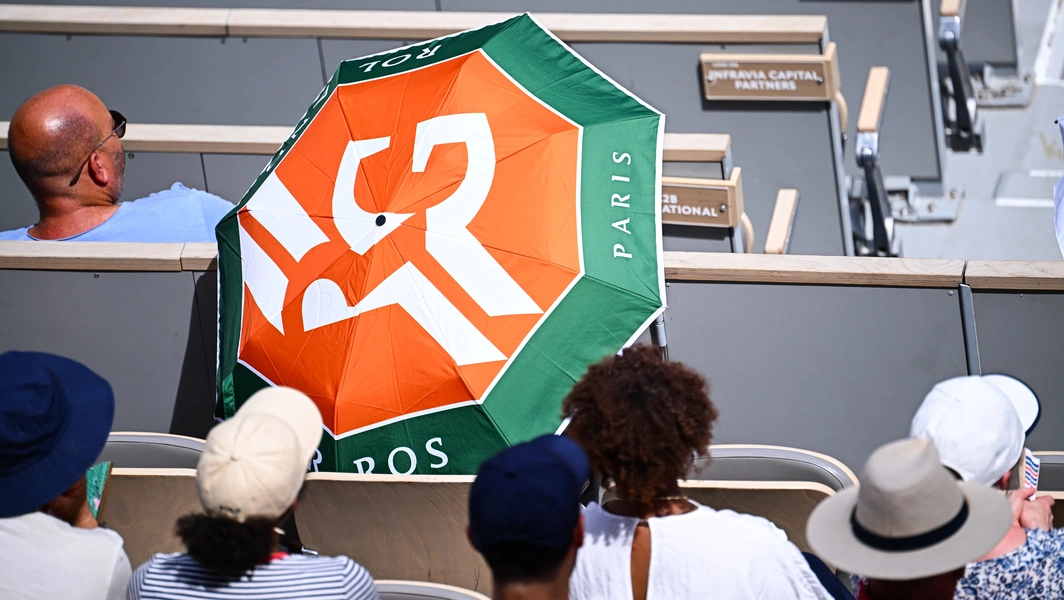 Zverev claims French Open as Tendulkar praise draws backlash