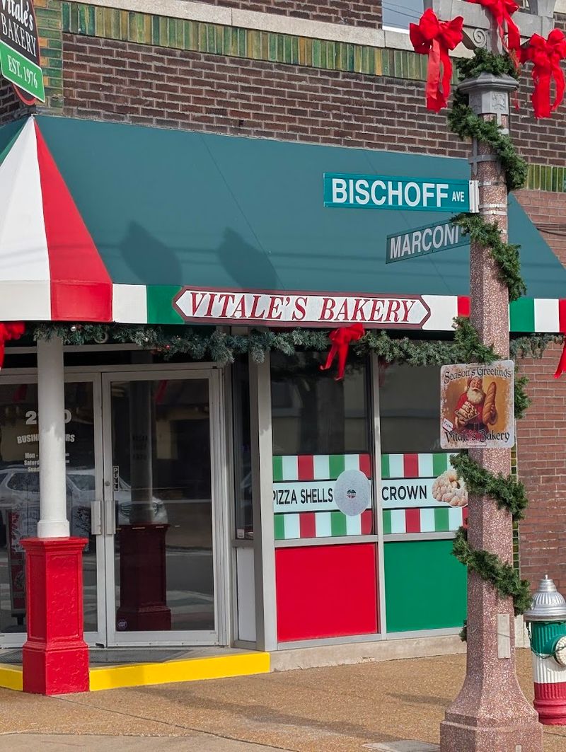 This old-school Missouri Italian bakery has been baking cannoli and ...
