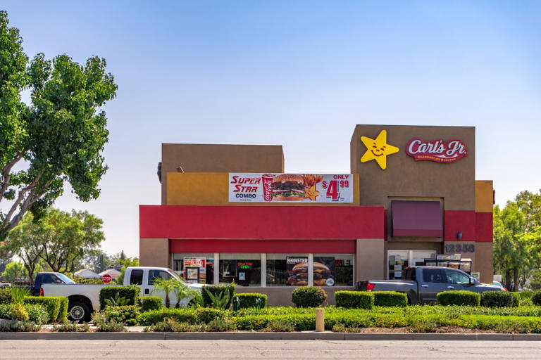 Fresh blow for California’s Carl’s Jr as iconic burger chain to close ...