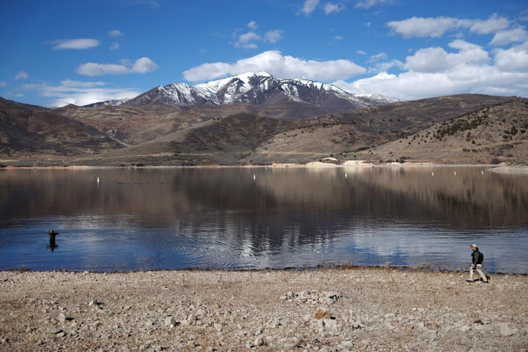 Ski resorts in Rockies saw worst season in decades due to lack of snow