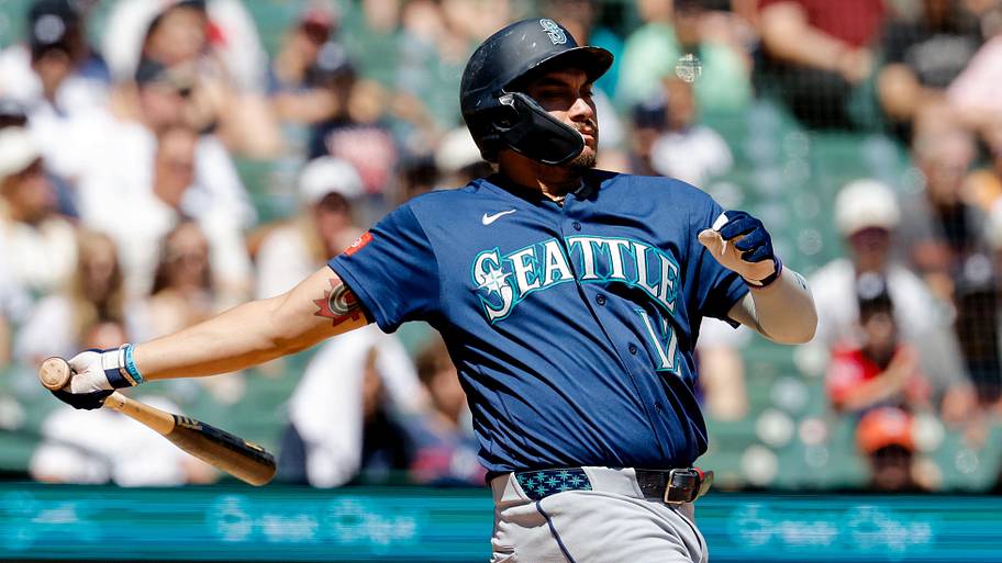 Mariners’ Josh Naylor officially buries slow-start panic with grand ...