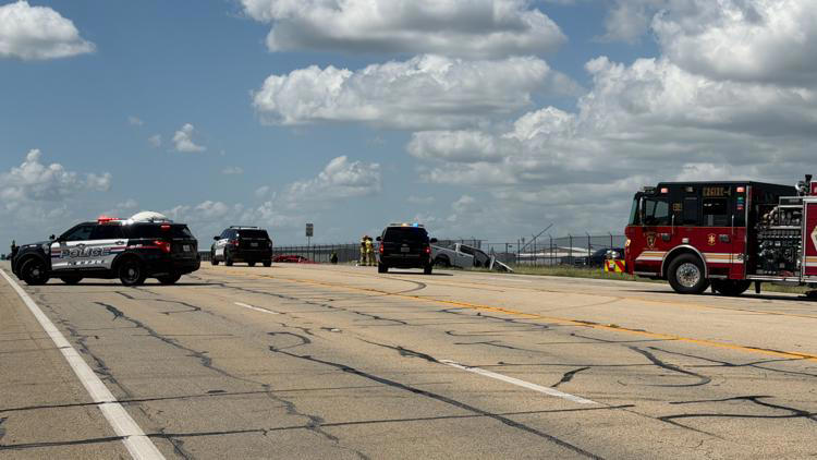 Airport Road in Temple closed due to three-vehicle crash