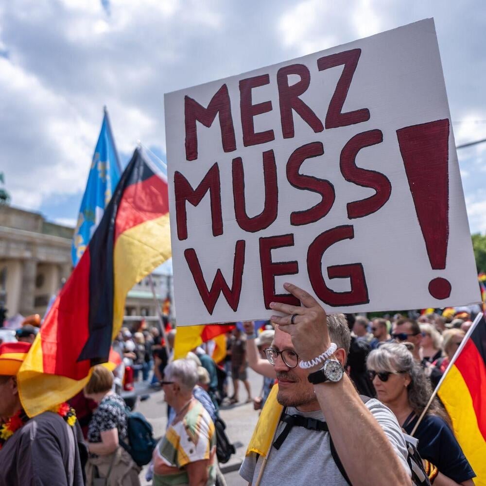 Mini-Demo auf Balkon: Bundestagspolizei wird gleich zwei Mal in AfD ...