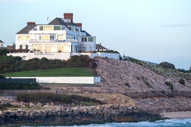 The house Taylor Swift immortalized in song was originally owned by ...